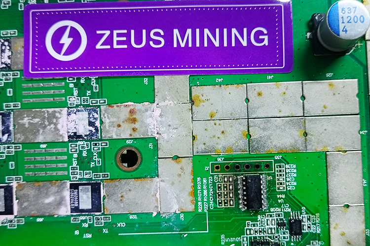 How to replace the PIC16F1704 chip? | Zeus Mining